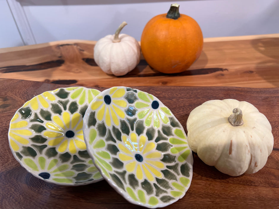 Plates – BethMadelaine Pottery
